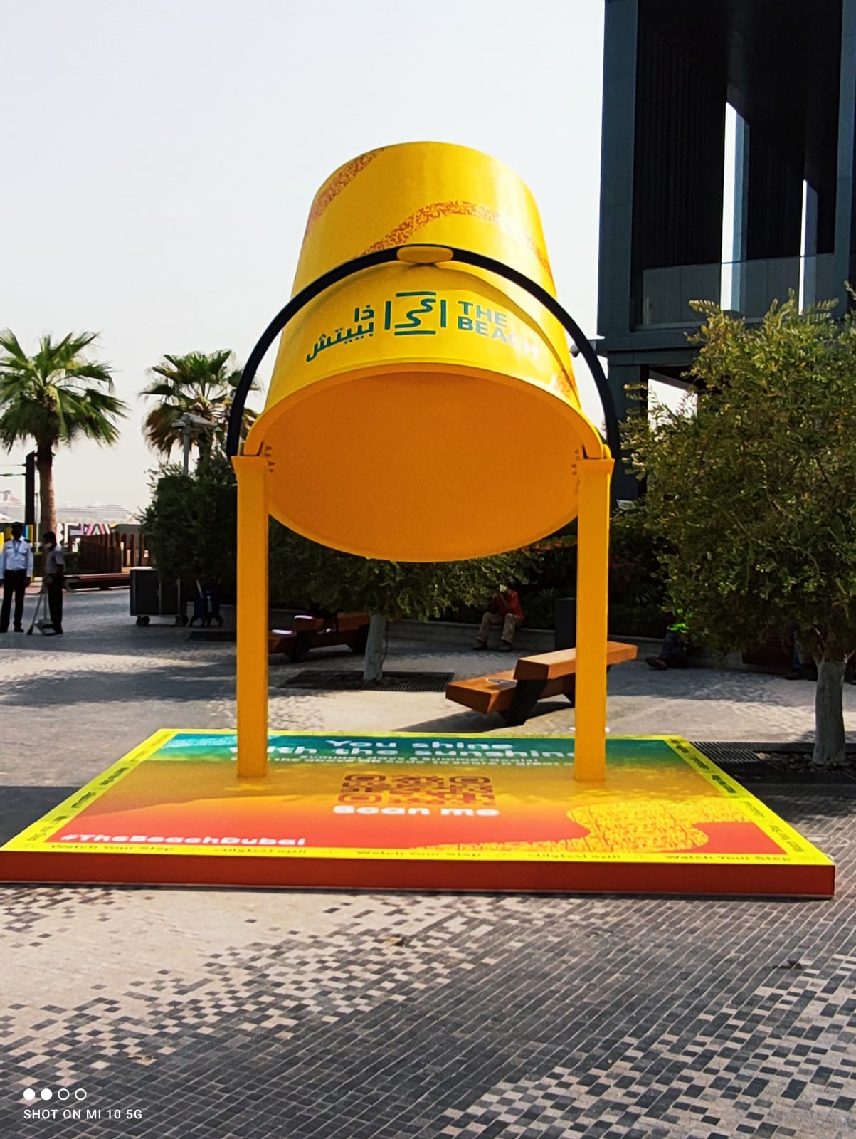 The Iconic Beach Bucket – Stream Advertising